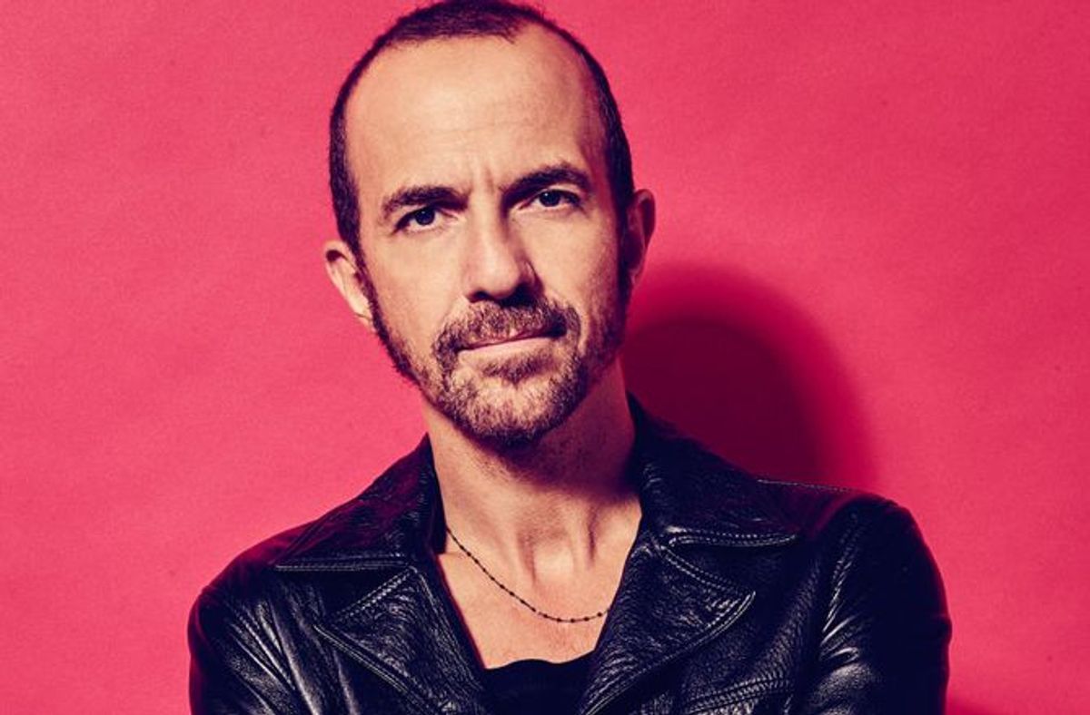 Calogero : Son nouvel album "Centre Ville" fait un carton | Suis-Nous