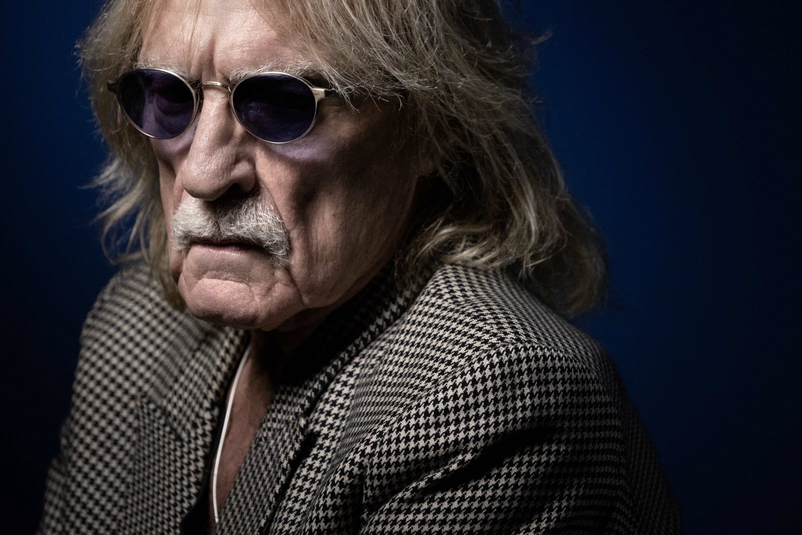 4 ans déjà ! Une pensée pour Christophe. Ses plus belles chansons en 58 ...