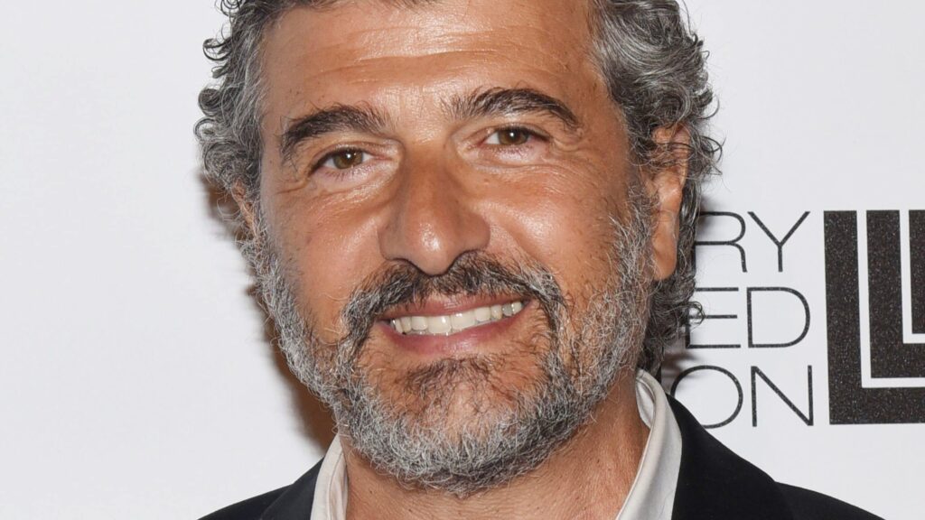 Bon anniversaire à Daniel Levi, l'une des plus belles voix françaises ...