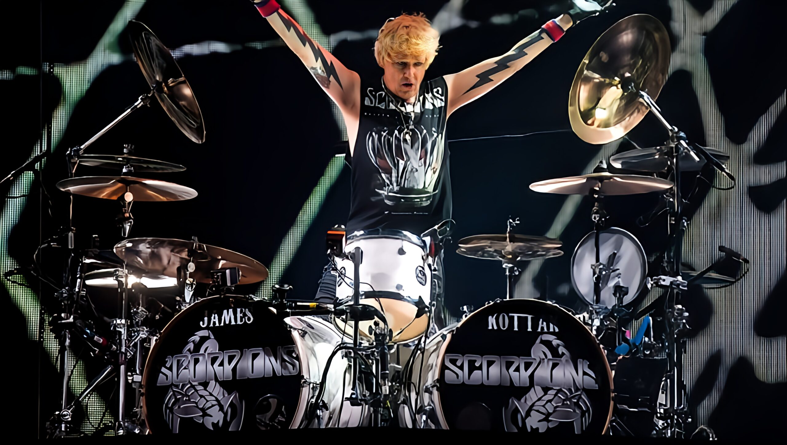 L'ancien batteur du groupe "Scorpions" James Kottak est mort. Il avait 61 ans. | Suis-Nous