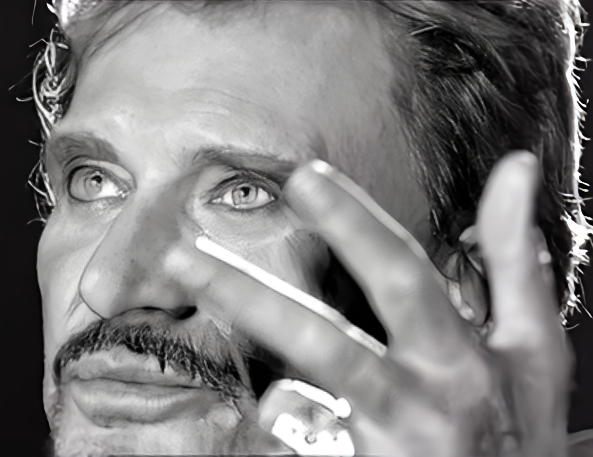 Johnny : 6 ans déjà et toujours aussi présent. Découvrez le diaporama ...