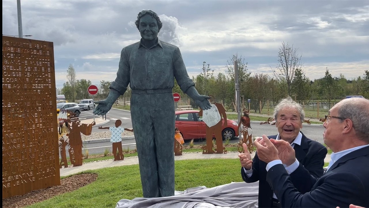 Hommage à Pierre Perret : Une statue et un parcours artistique inauguré ...