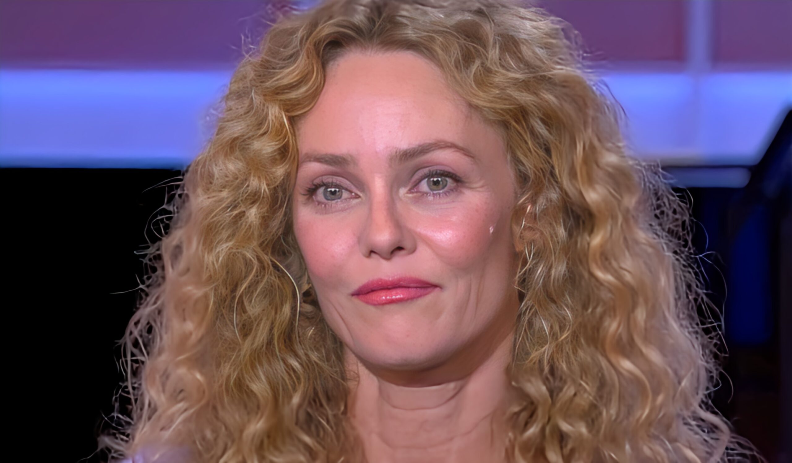 C à Vous : Vanessa Paradis évoque Serge Gainsbourg "Quelle chance j'ai ...