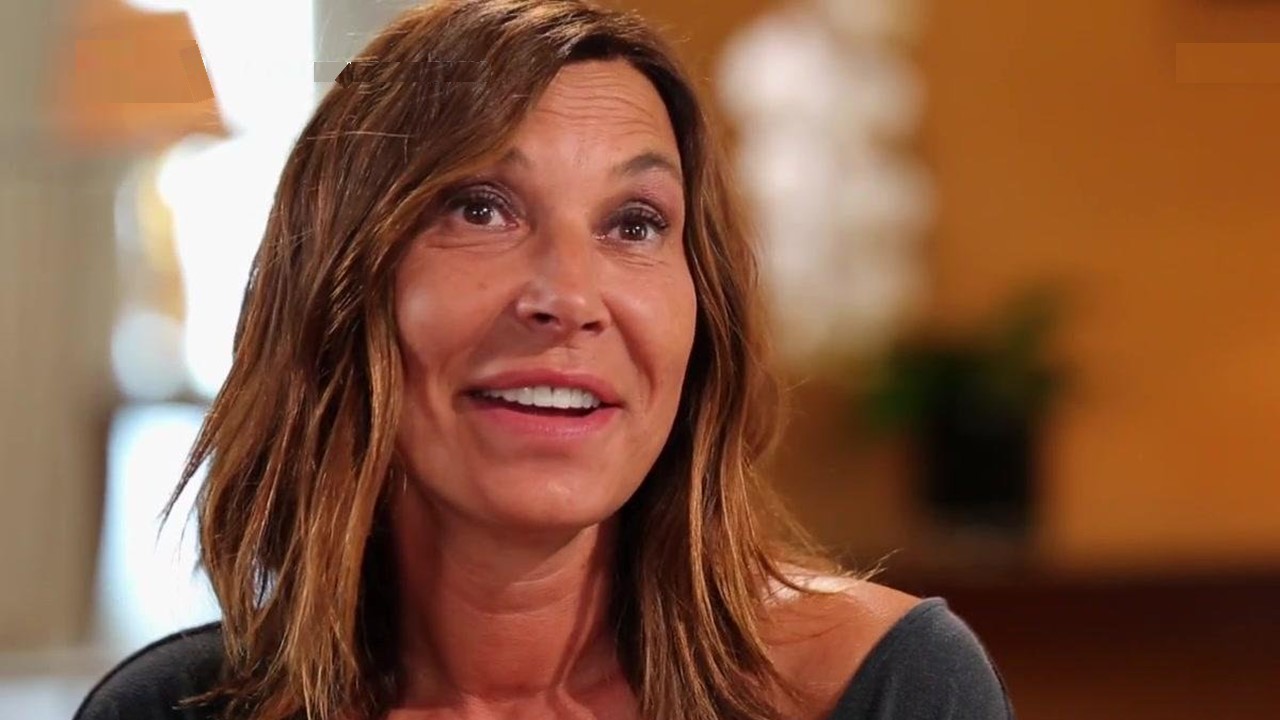 Interview de Zazie : "Enfant, j'avais deux ans d'avance" | Suis-Nous