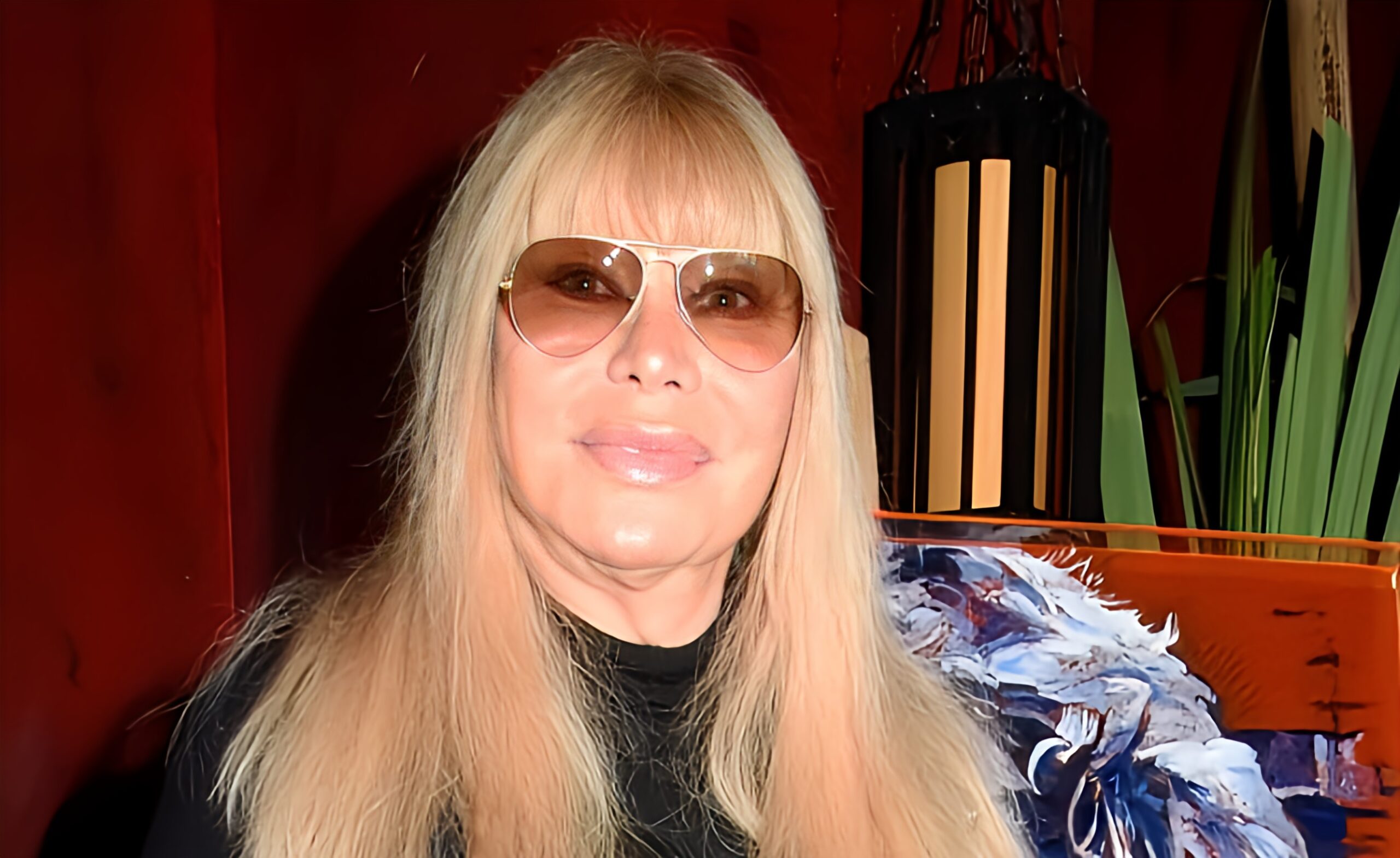 Bon anniversaire à Lova Moor (78 ans), meneuse de revue, animatrice et ...