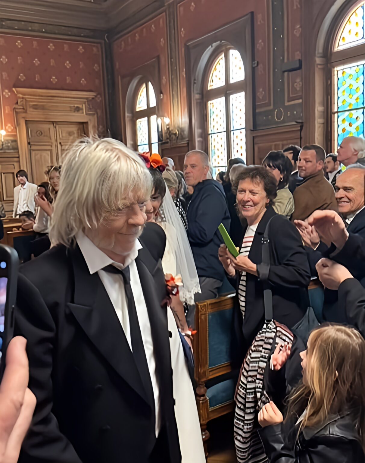 Renaud et sa compagne Cerise se sont mariés ce samedi 4 mai à Paris ...
