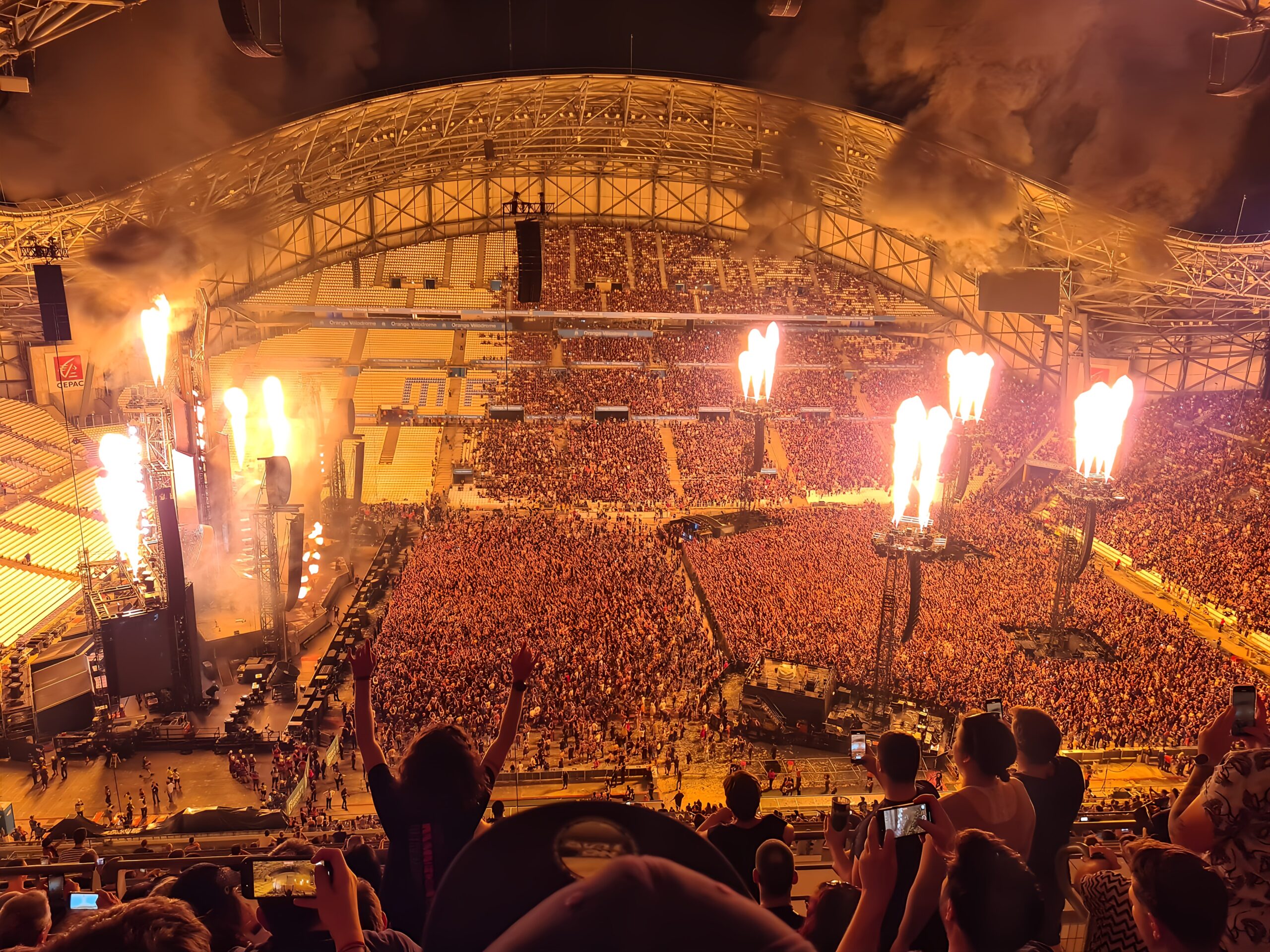 Le concert impressionnant du groupe Rammstein au Stade Vélodrome ...